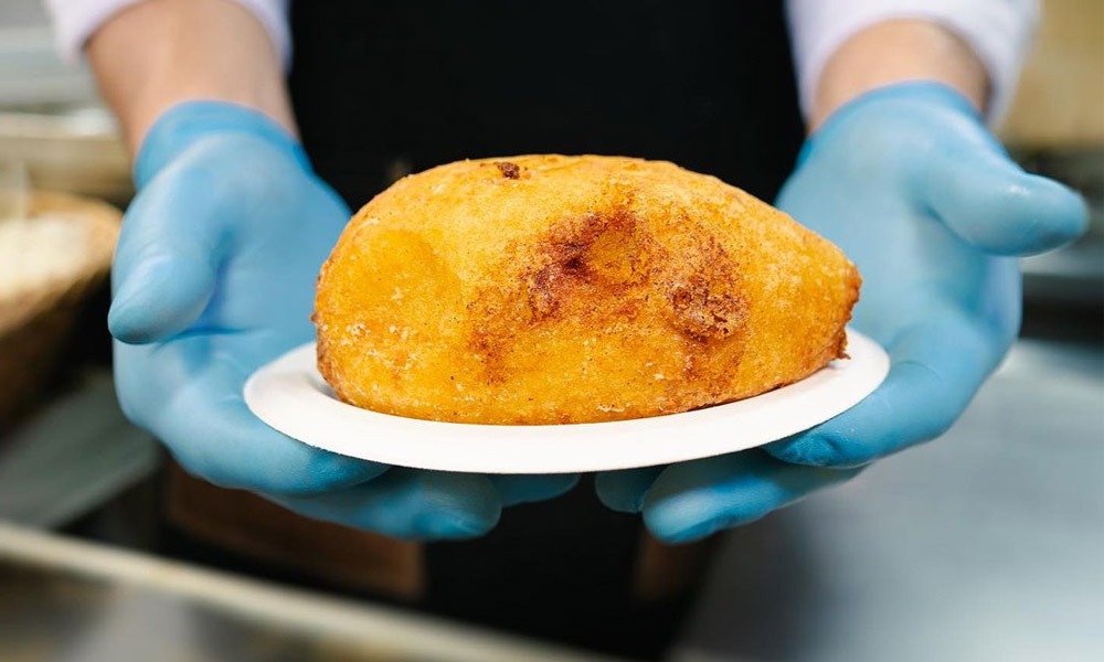 ‘El rey de las papas’ enseña el secretito para hacer una papa rellena - ATV