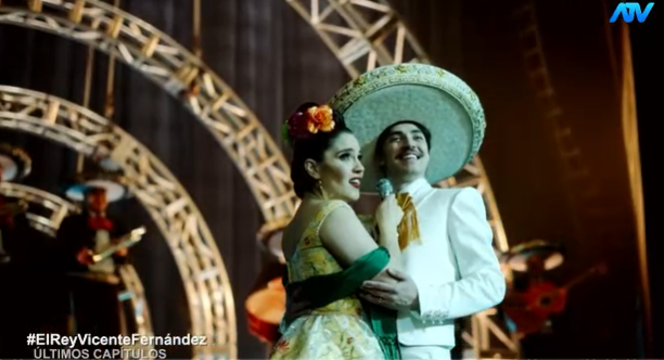 El Rey: Vicente Fernández y Lorena Cruz cantan a dúo en una gran ...