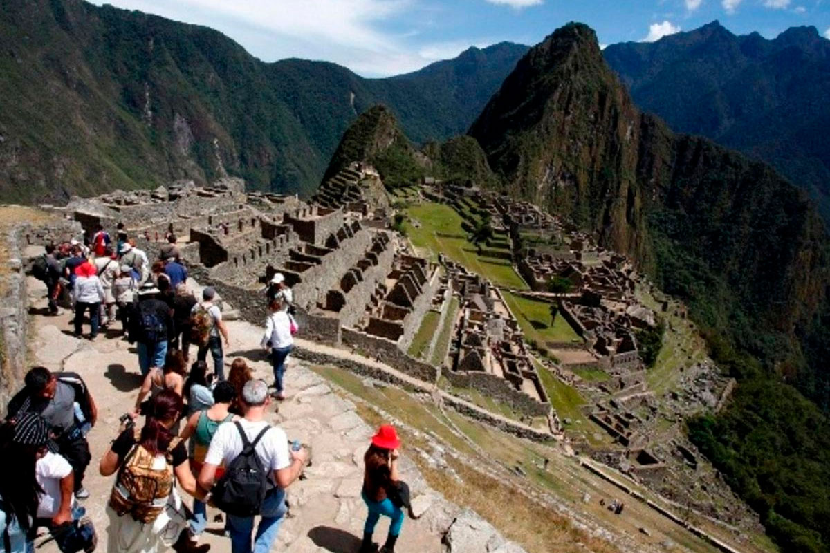 Machu Picchu en 'lista negra' del turismo mundial por saturación de ...