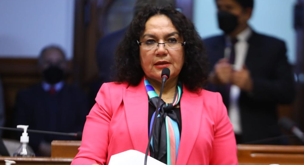 Congresista María Acuña es investigada por invasión de terreno público ...