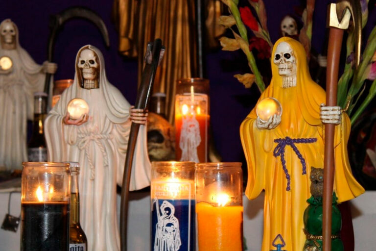 Día de los Muertos: ¿Cómo hacer un altar de la Santa Muerte? - ATV