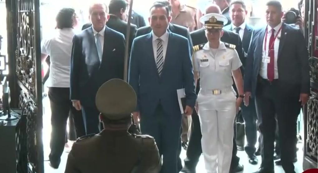 Presidente Jerí llega al Congreso para responder por caso 'chifagate' - ATV