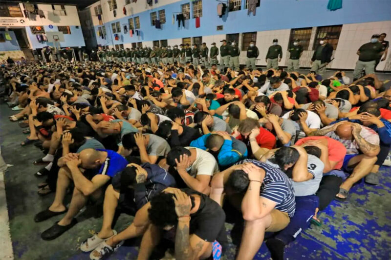 Incautan teléfonos y más durante megaoperativo en penal de Lurigancho - ATV