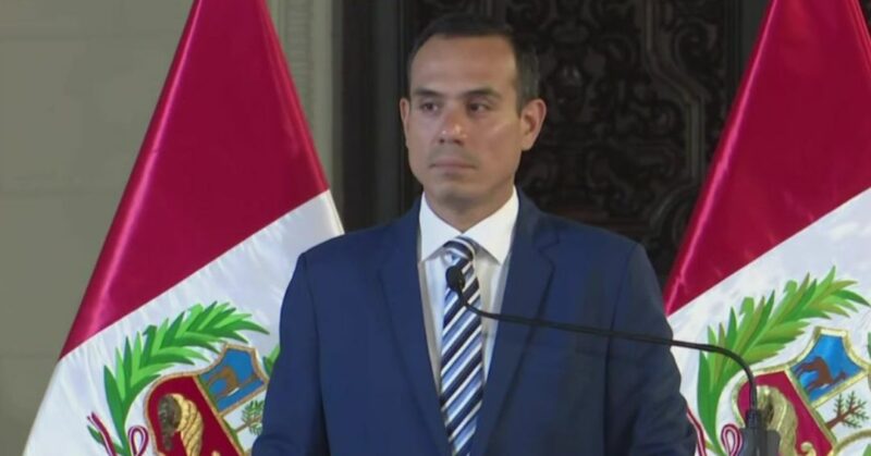 Presidente José Jeri explica llamada y asegura que no le pidieron ...