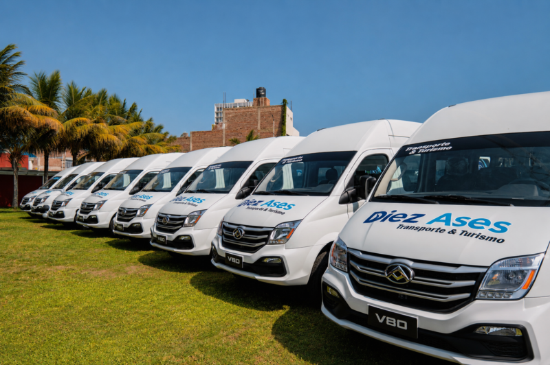 Maxus entrega 16 vans V80 a Diez Ases y fortalece su presencia en el ...