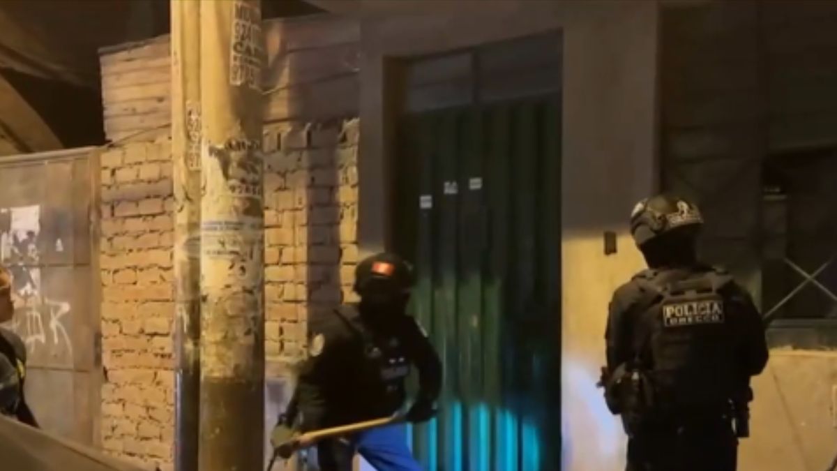 Policía interviene búnker de extorsionadores en SJL Huáscar - ATV