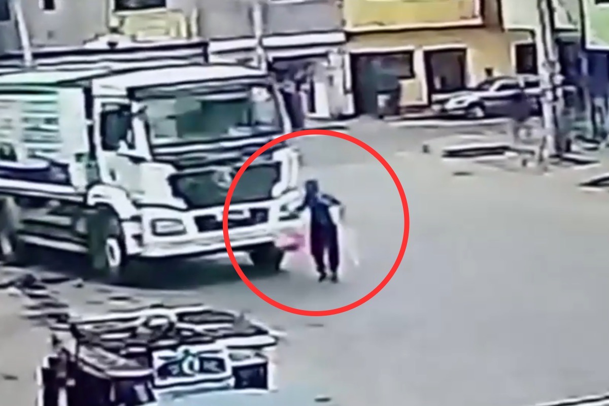 Hombre con muletas muere arrollado por camión de basura en SMP