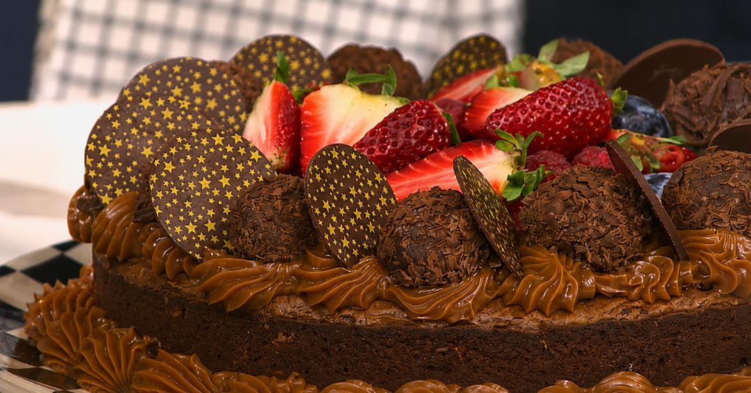 Sandra Plevisani enseña a preparar una torta trufa de chocolate en "Así ...
